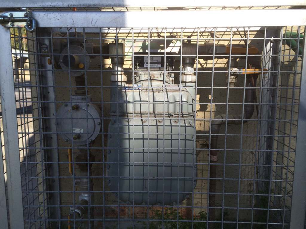 Commercial Gas Meter Cage Setup - Gap Trade Services - Plumbing ...